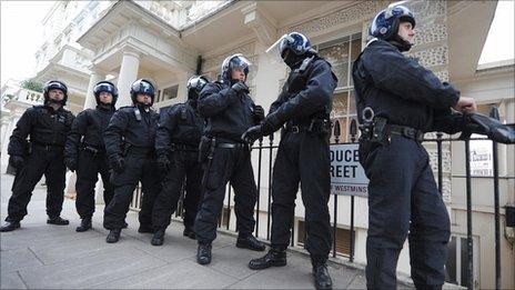 London riots: Court to rule if police should cover costs - BBC News