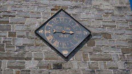 Castle Rushen Restored 16th Century clock reinstalled - BBC News