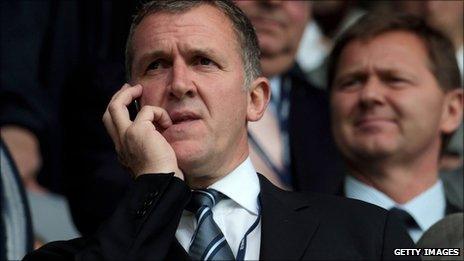 Manchester City to probe 'offensive email from Garry Cook' - BBC Sport