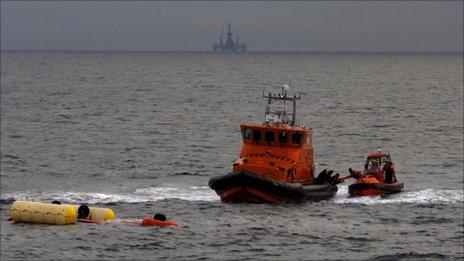 North Sea helicopter ditching 'crew error' - BBC News