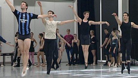 Northern Ballet's Jane Eyre targets new audiences - BBC News