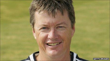 Paul Terry delighted as son Sean joins Hampshire - BBC Sport