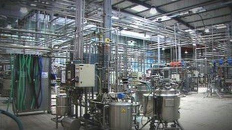 Four treated after Muller chemical leak in Minsterley - BBC News