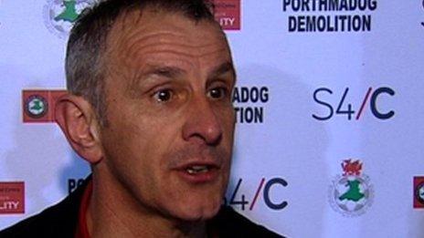 Carmarthen replace manager Tomi Morgan with Neil Smothers - BBC Sport
