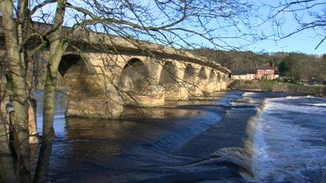 Anglers welcome Hexham bridge hydropower plan shelving - BBC News