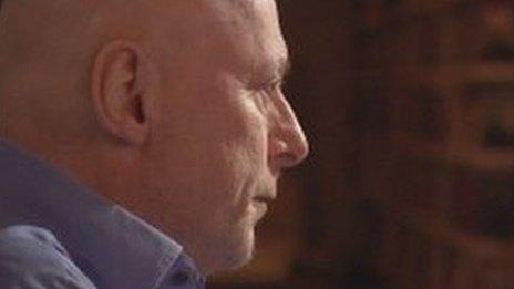 Christopher Hitchens: Erudite, honest and a great flirt - BBC News