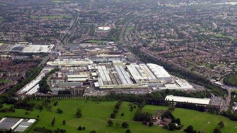 The life of Longbridge: A transition from boom to bust - BBC News