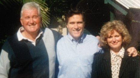 Ann Romney's Welsh cousins back husband's White House bid - BBC News