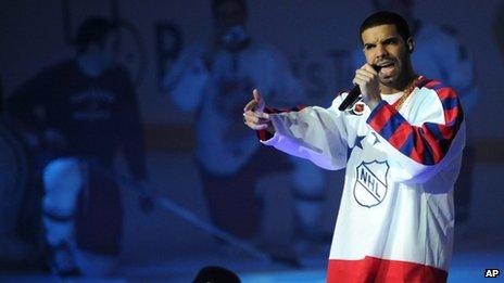 Drake to headline Saturday night at Wireless Festival - BBC News