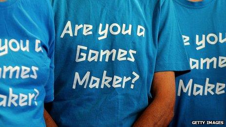 London 2012: What motivates Olympic volunteers? - BBC News
