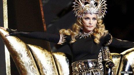 Super Bowl: Madonna gives 'shot of brass' - BBC News