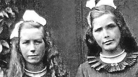 Lily Millward: Second ex-oldest twin dies aged 104 - BBC News