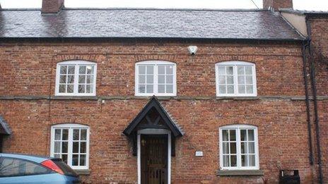 Call for decision on new medical centre at Chirk - BBC News