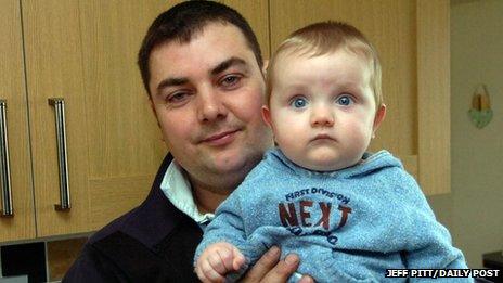 Apology over Anglesey ambulance delay for baby - BBC News