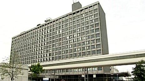 Hull hospital's new emergency department opens - BBC News