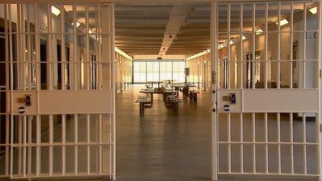 Low Moss, Scotland's newest prison, gets first prisoners - BBC News
