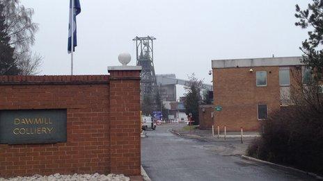 Daw Mill: Workers briefed about mine's future - BBC News