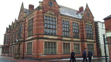 East Yorkshire council backs parent bid for free school - BBC News