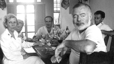 Ernest Hemingway's A Farewell To Arms makes UK stage debut - BBC News