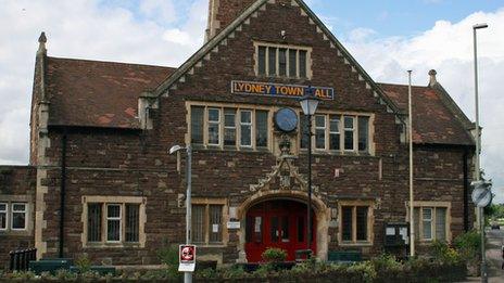 Lydney Town Hall saved from immediate closure - BBC News