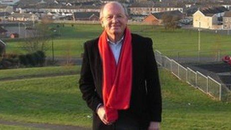 Llanelli AM Keith Davies to stand down in 2016 - BBC News