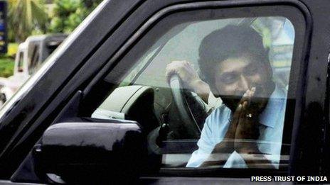Arrested Indian MP Jagan Mohan Reddy remanded - BBC News