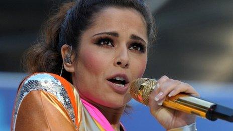 Cheryl Cole kicks off debut UK solo tour in Belfast - BBC News
