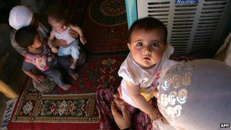 Crisis in Syria emboldens country's Kurds - BBC News