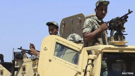 Sinai: Egypt army 'kills gunmen in village raid' - BBC News