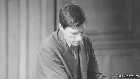 Edinburgh Book Festival marks 1962 Writers' Conference - BBC News