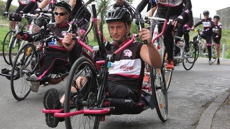 Disabled French cyclists ride to Paralympics from Newhaven - BBC News