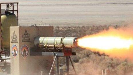 Bloodhound land speed rocket test roars over Newquay - BBC News