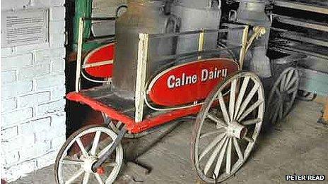 Wiltshire museum tries to return artefacts to owners - BBC News