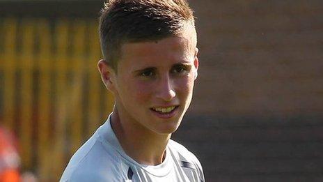 Ryan Colclough: Crewe keen for teenager to kickstart career - BBC Sport