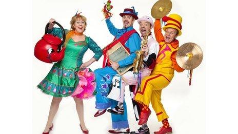 Singing Kettle: Serving up unique blend of Scottish family fun - BBC News