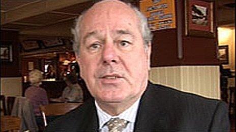 Nottinghamshire County Council members 'hit with agenda' - BBC News