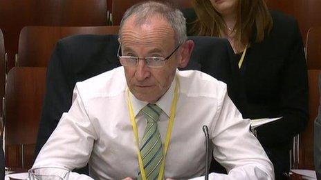 Welfare reform work assessment concerns raised at Stormont - BBC News