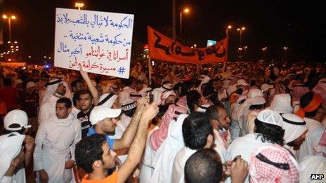 Kuwait opposition determined to seek greater rights - BBC News