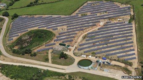 Fears over Cornwall solar farm 'gold rush' - BBC News