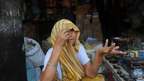 India unveils cash subsidy plan for poor - BBC News