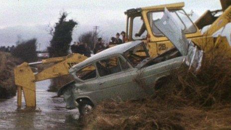 Shocking death toll on Northern Ireland roads falling - BBC News