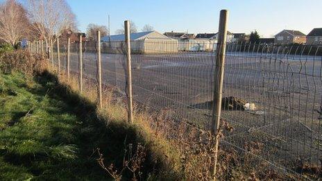 Churchdown Tesco will create 100 new jobs in village - BBC News