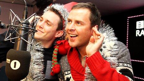 Scott Mills tries to make 'perfect Christmas single' - BBC News