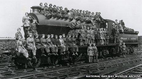 Working on the railway: The women who kept Britain on track - BBC News