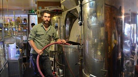 London real ale renaissance: Surge in brewery numbers - BBC News