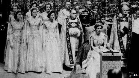 Queen's coronation: Westminster Abbey anniversary service - BBC News