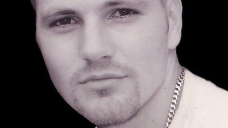 Murderer Simon Hall 'was found hanged after confession' - BBC News