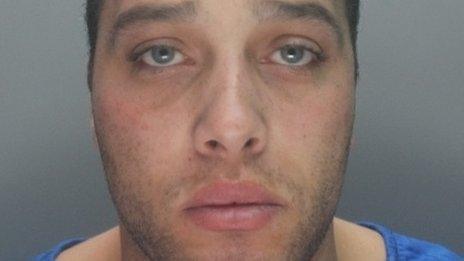 Man cleared after fatal 999 pursuit - BBC News