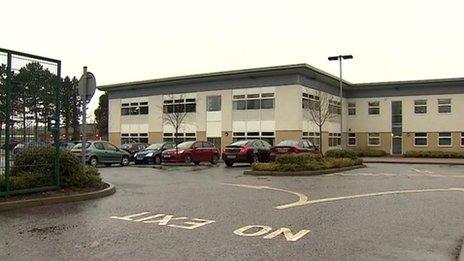 Taverham High School pupil dies after gym accident - BBC News