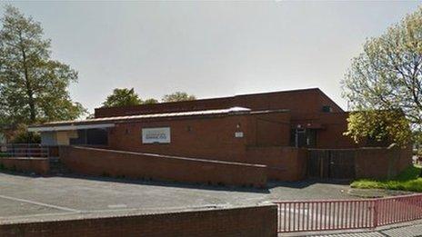 Bishopsworth pool 'world class' skatepark project starts - BBC News